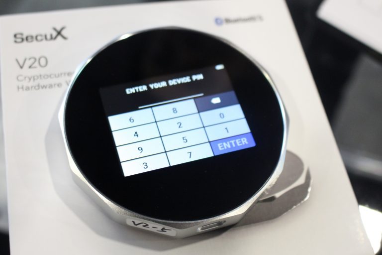 Ledger or SecuX: Who Has The Best Hardware Wallet For 2019?